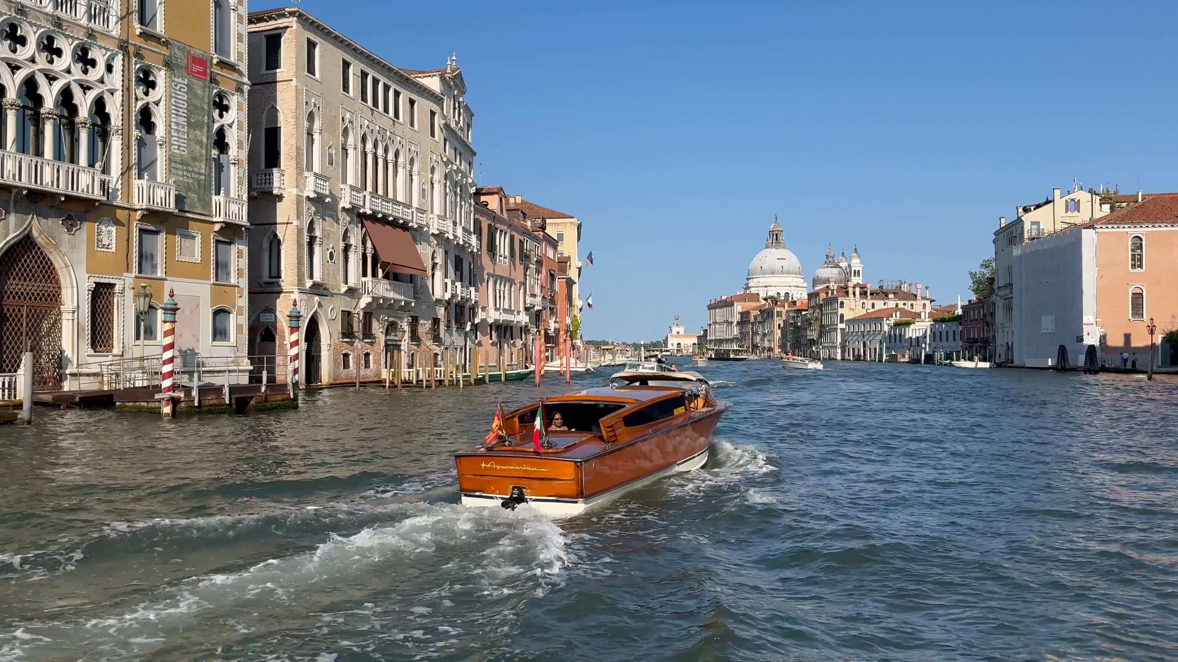 Virtual Rowing - Venice - Italy - Front View – World Nature Video